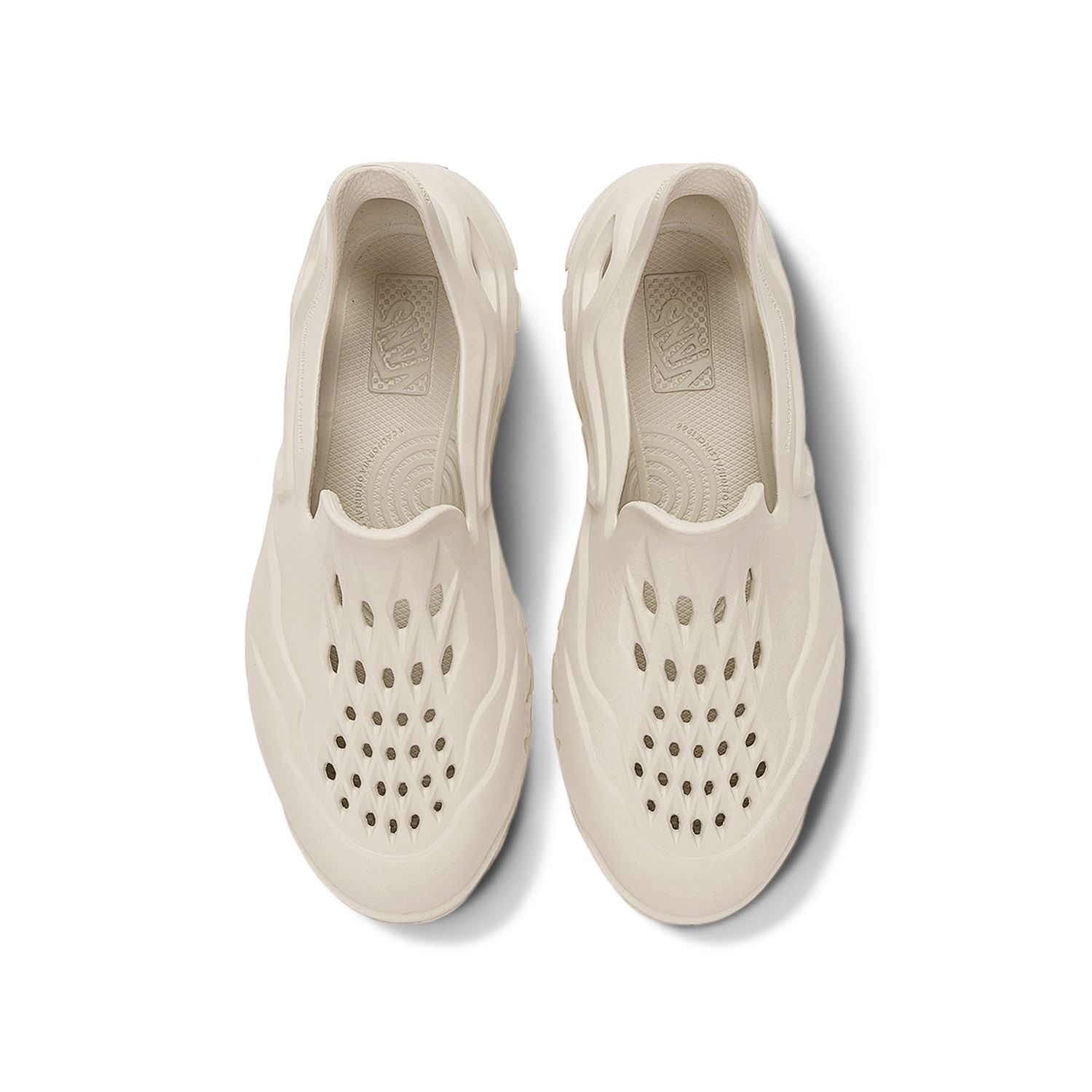 AMZN PACU男女凉鞋洞洞鞋-男女款休闲鞋-Vans范斯中国官网